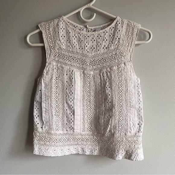 ASOS Petite | Tops | Asos Petite White Eyelet Sleeveless Top Size 2 ...